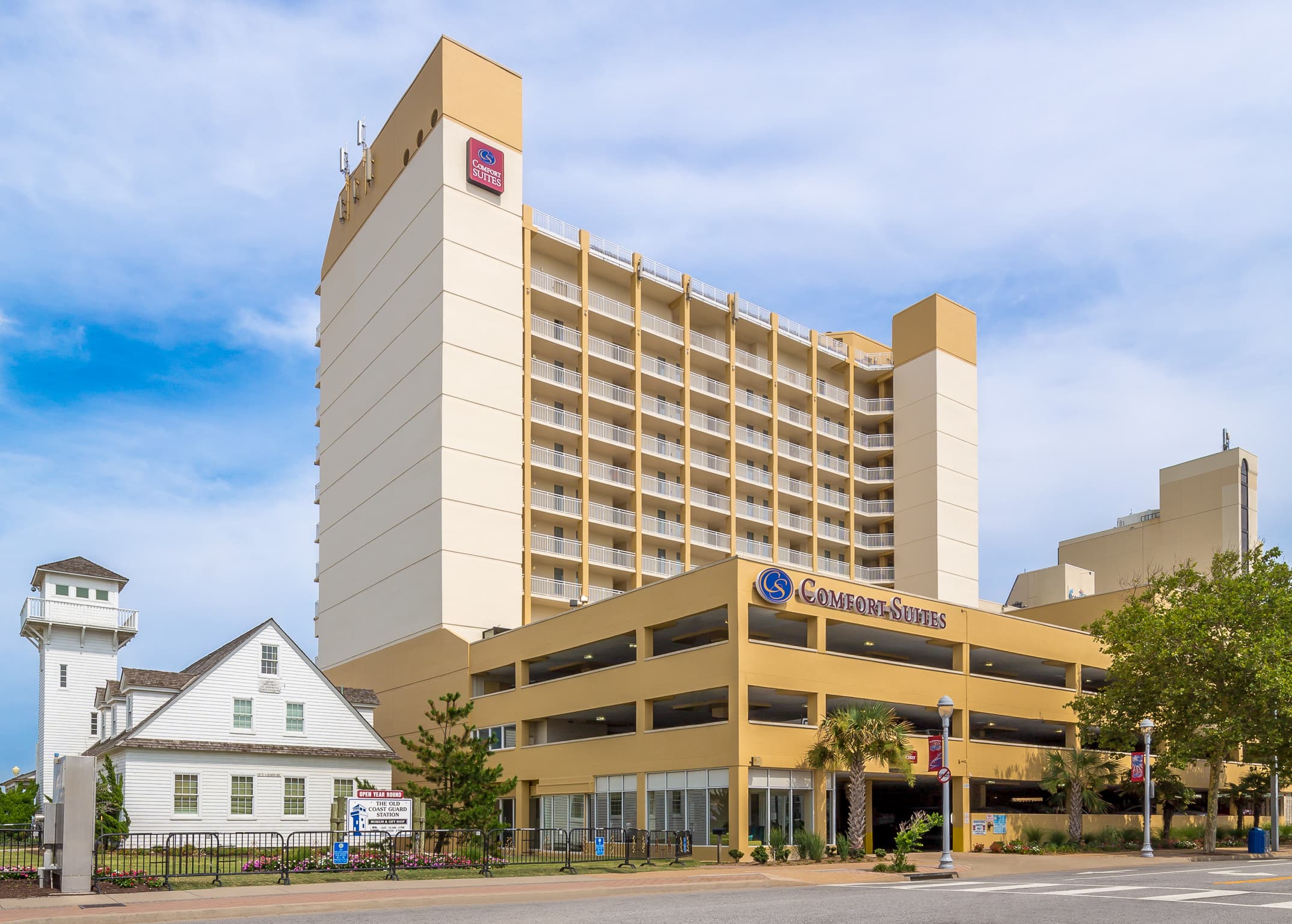 Virginia Beach Hotels - Comfort Suites Beachfront - Virginia Beach, VA