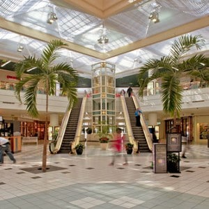 Shopping Malls and Shopping Centers in Virginia Beach, VA
