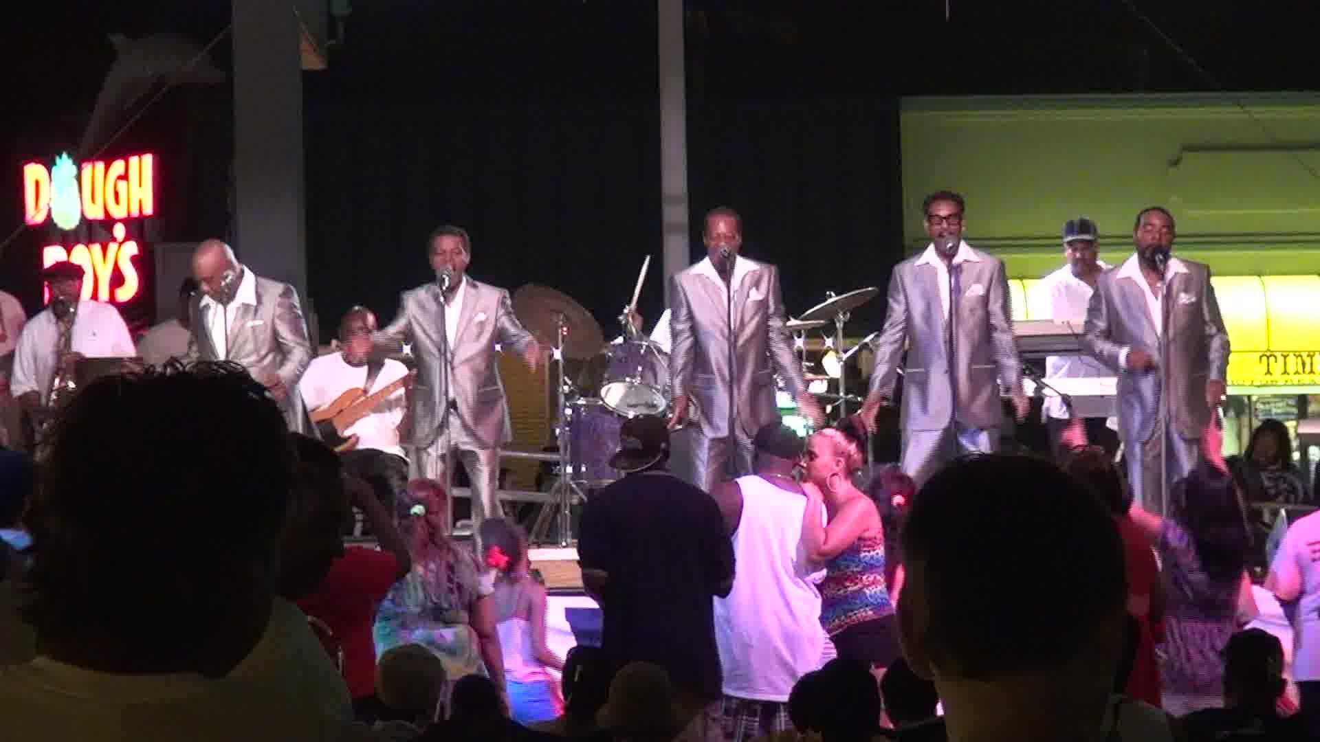 Chester Benton's Motown Review - Virginia Beach, VA